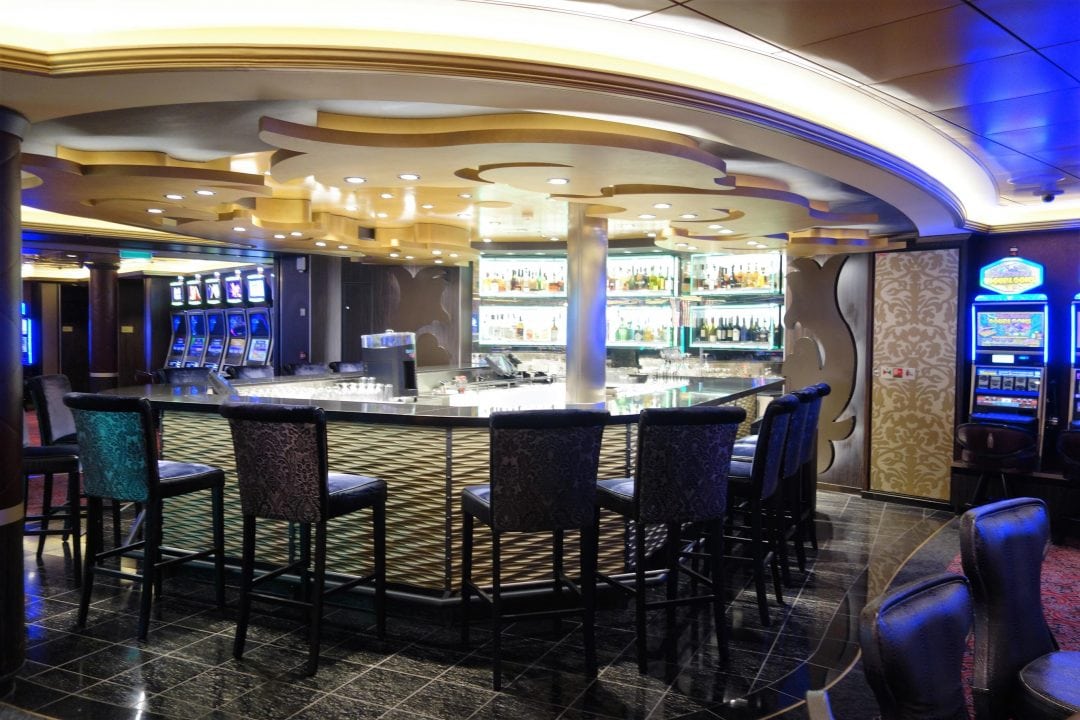 Anthem of the Seas Bars- A Complete Guide | EatSleepCruise.com