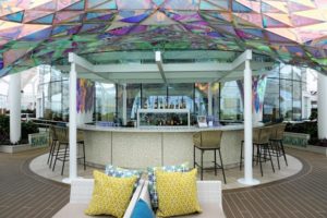 Guide to Symphony of the Seas Bars | EatSleepCruise.com