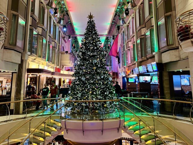 Why Spend Christmas on a Cruise? Benefits, Tips & How Cruise Lines ...