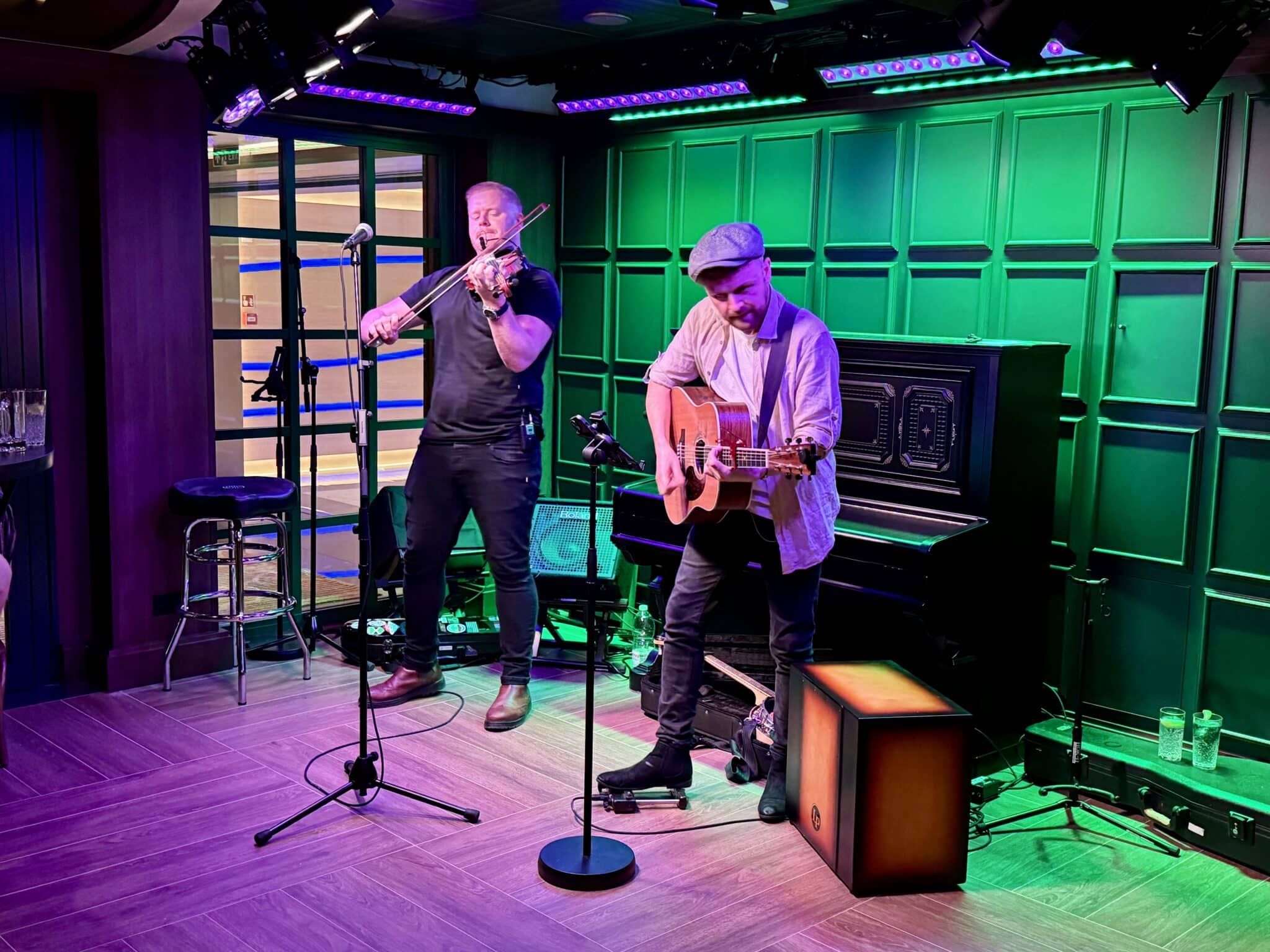 Complete Guide to Sun Princess Bars with Menus