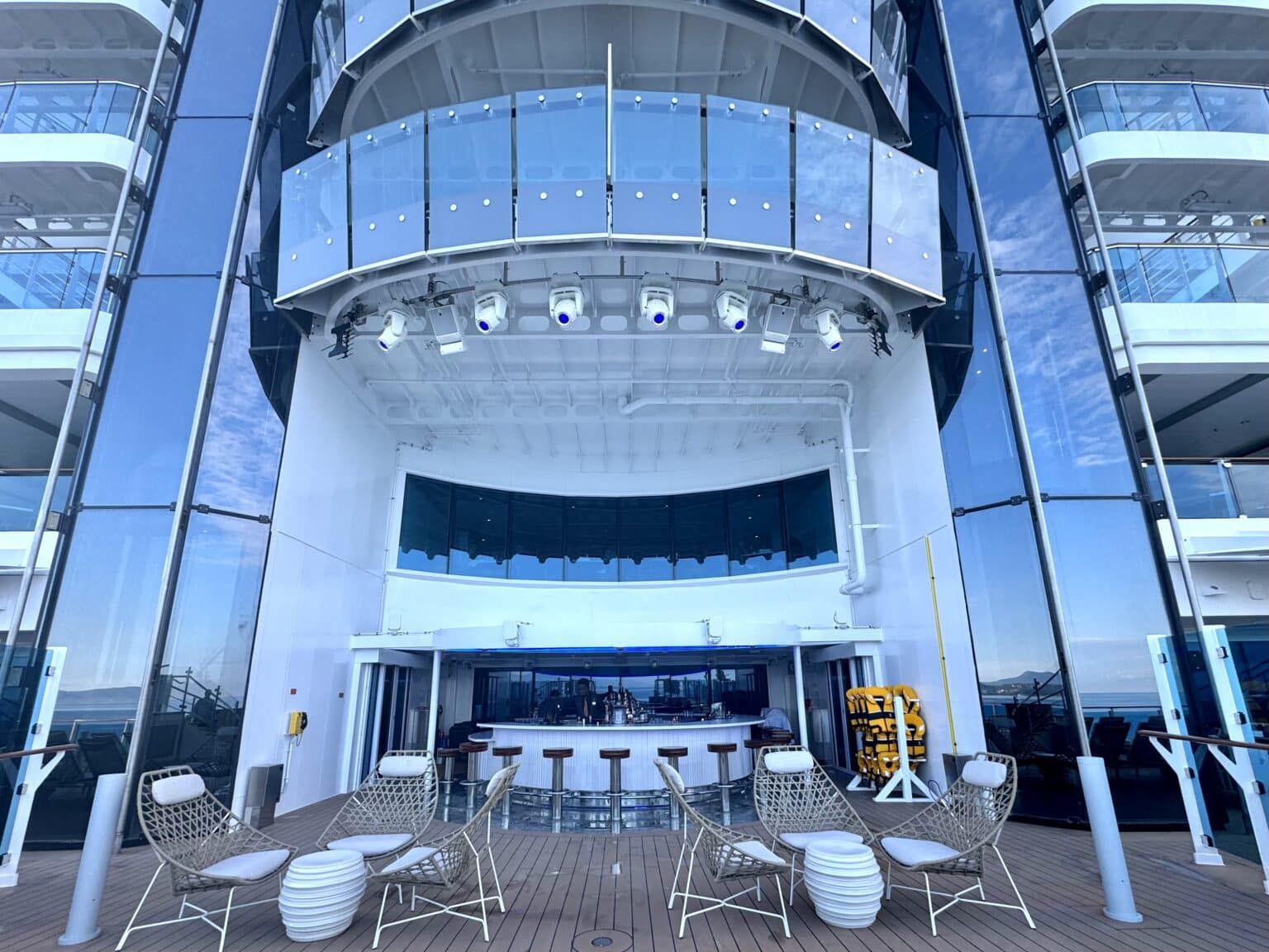 Complete Guide to Sun Princess Bars with Menus