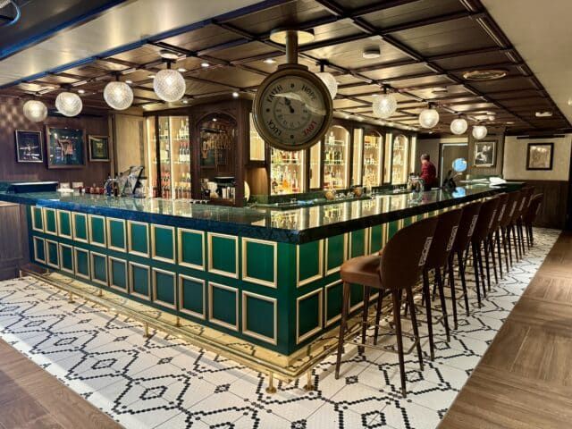 Complete Guide to Sun Princess Bars with Menus