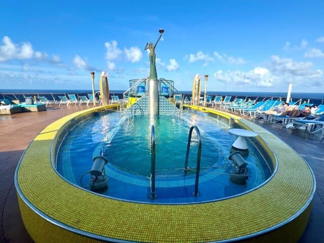 Our Expert Review of the New Margaritaville at Sea Islander