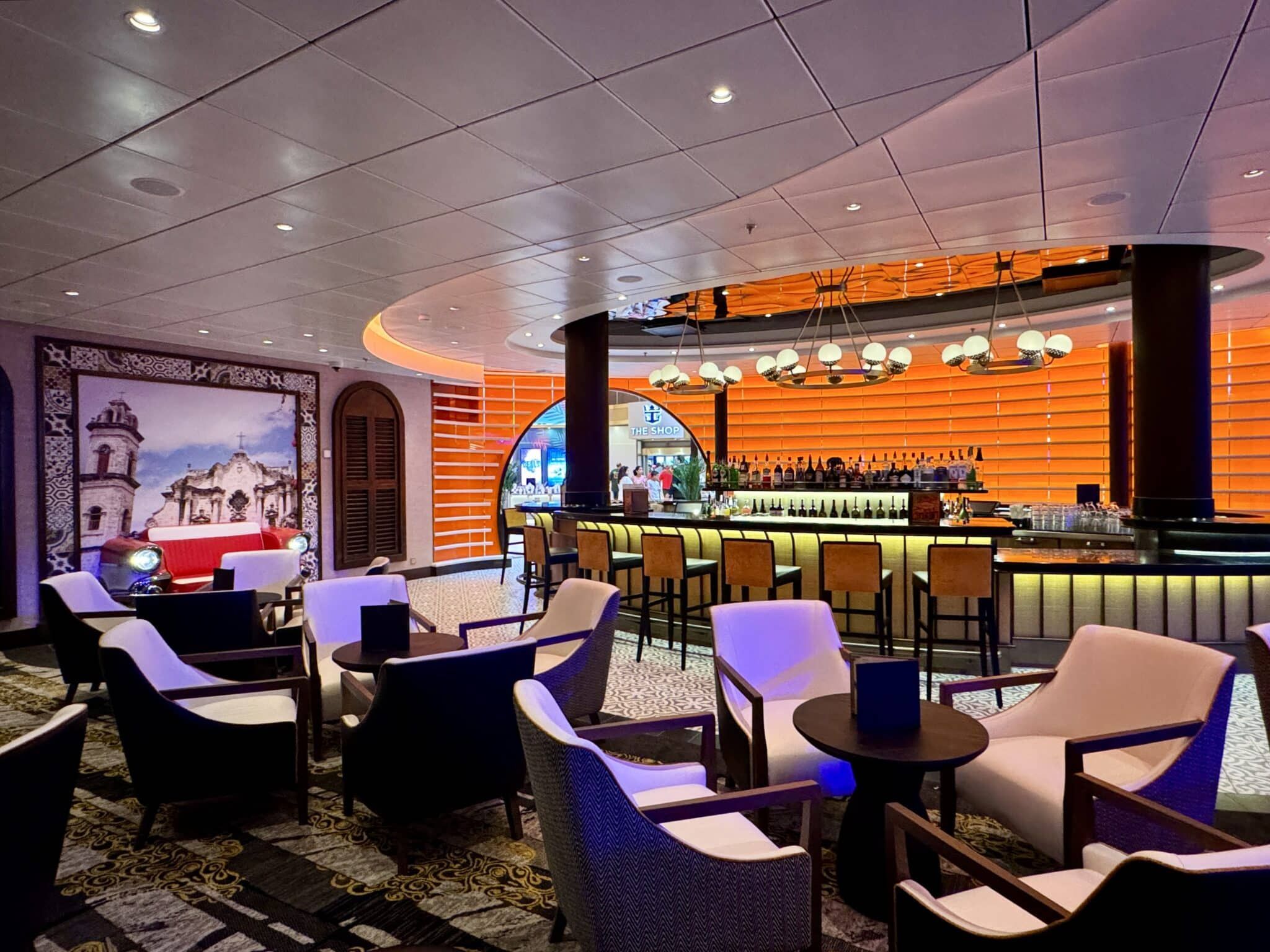 Our Complete Guide to All the Utopia of the Seas Bars With Menus
