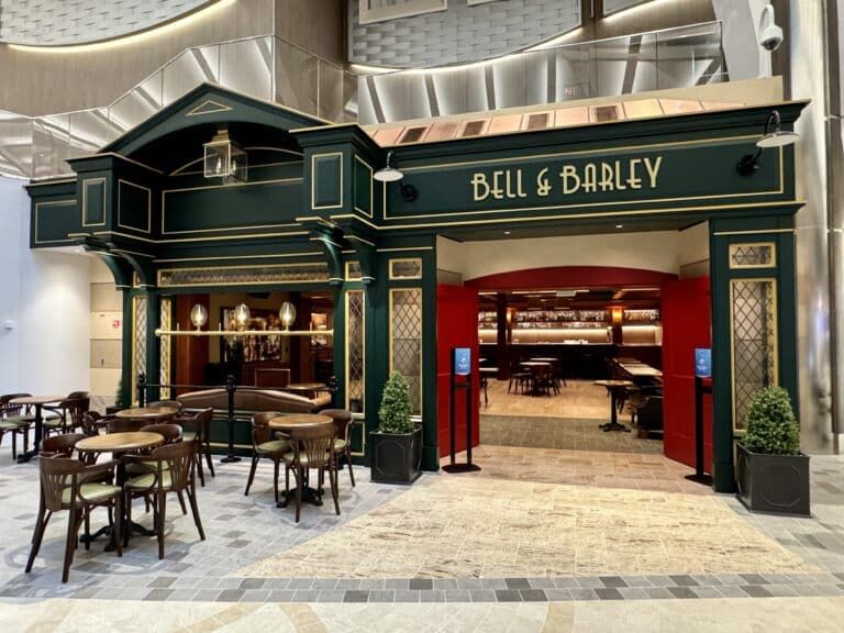 Our Complete Guide to All the Utopia of the Seas Bars With Menus