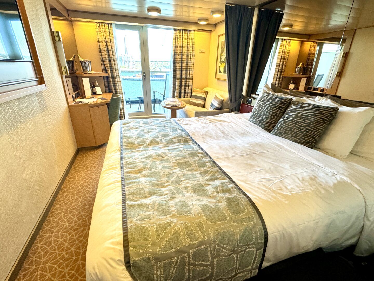 Bow vs. Stern & Forward vs. Aft: Bow vs. Stern and Forward vs. Aft: How ...